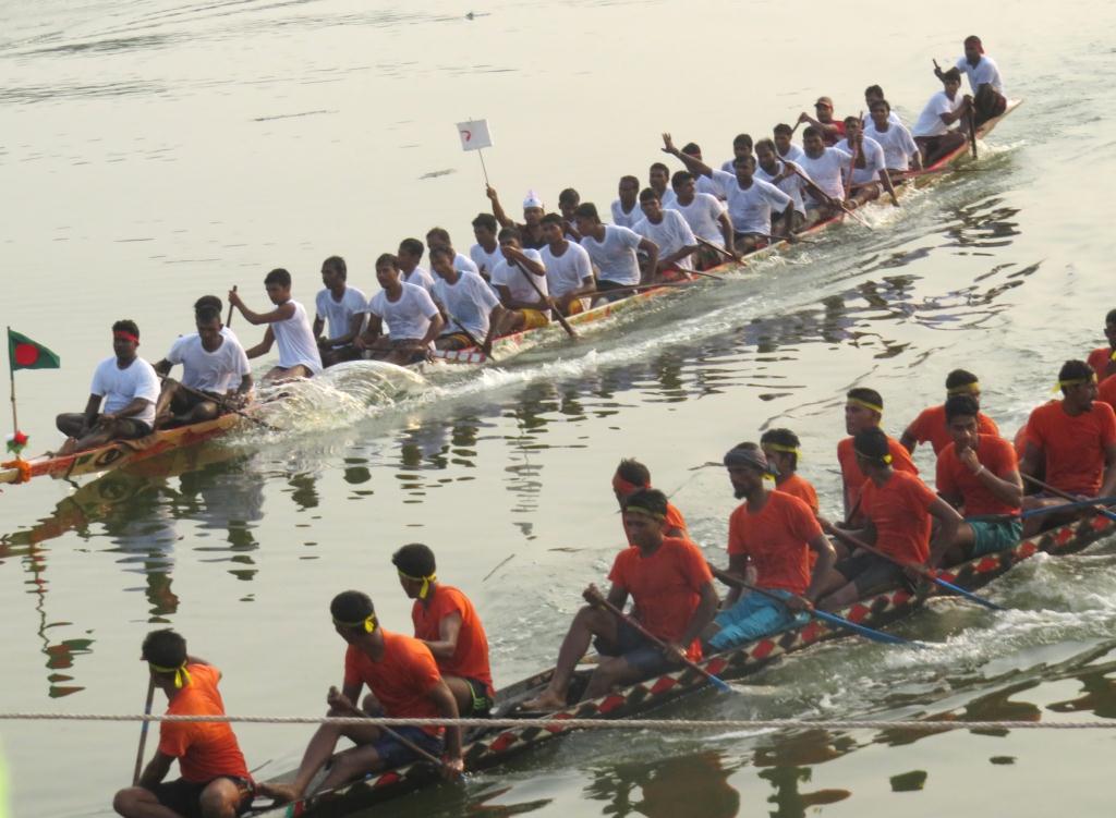 ঐতিহ্যবাহী চুনা নদীর নৌকা বাইচ | Barcik News Portal